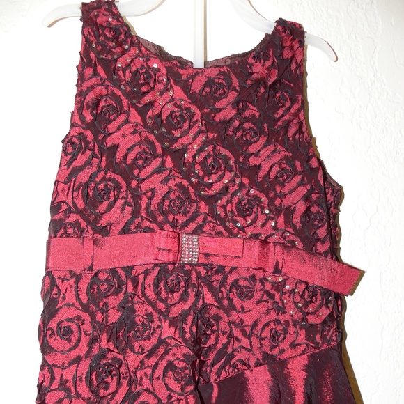 Isobella & Chloe | Dresses | Isobella Chloe Red Rose Formal Dress ...